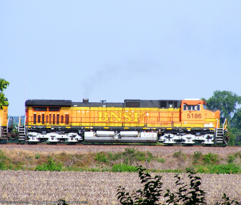 BNSF 5186